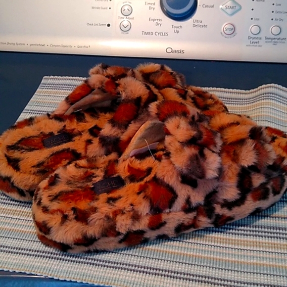 RACHEL Rachel Roy | Shoes | Nwot Slippers Rachael Roy | Poshmark